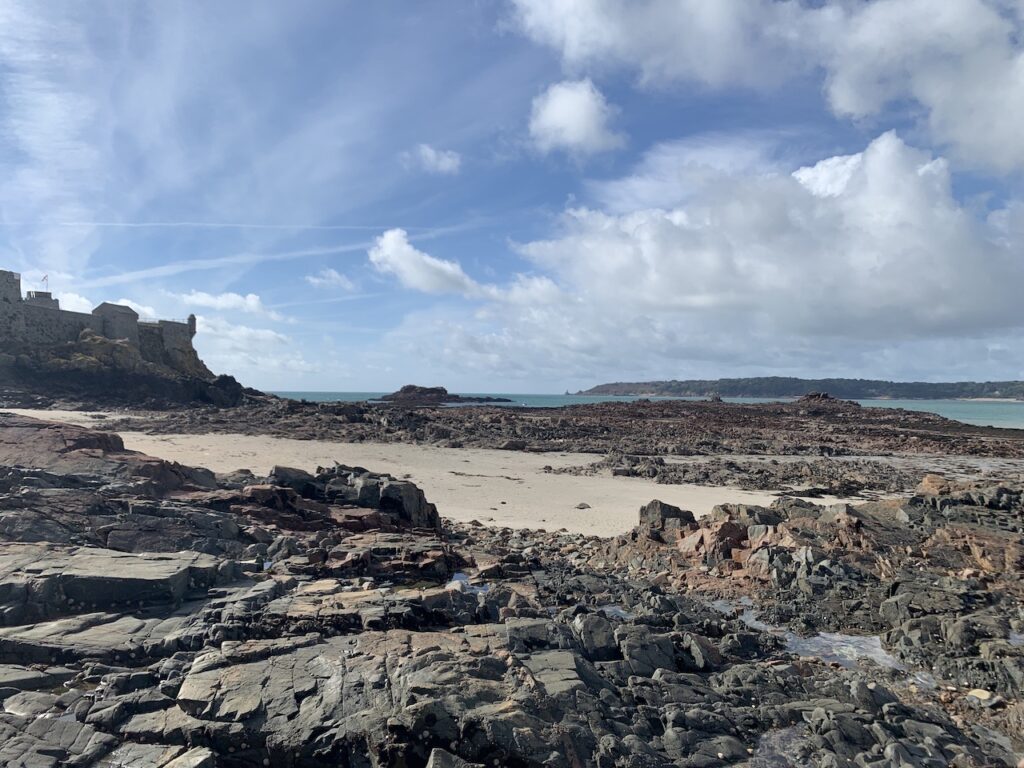 Seabed Walk to Elizabeth Castle: The Coolest Thing About St. Helier ...